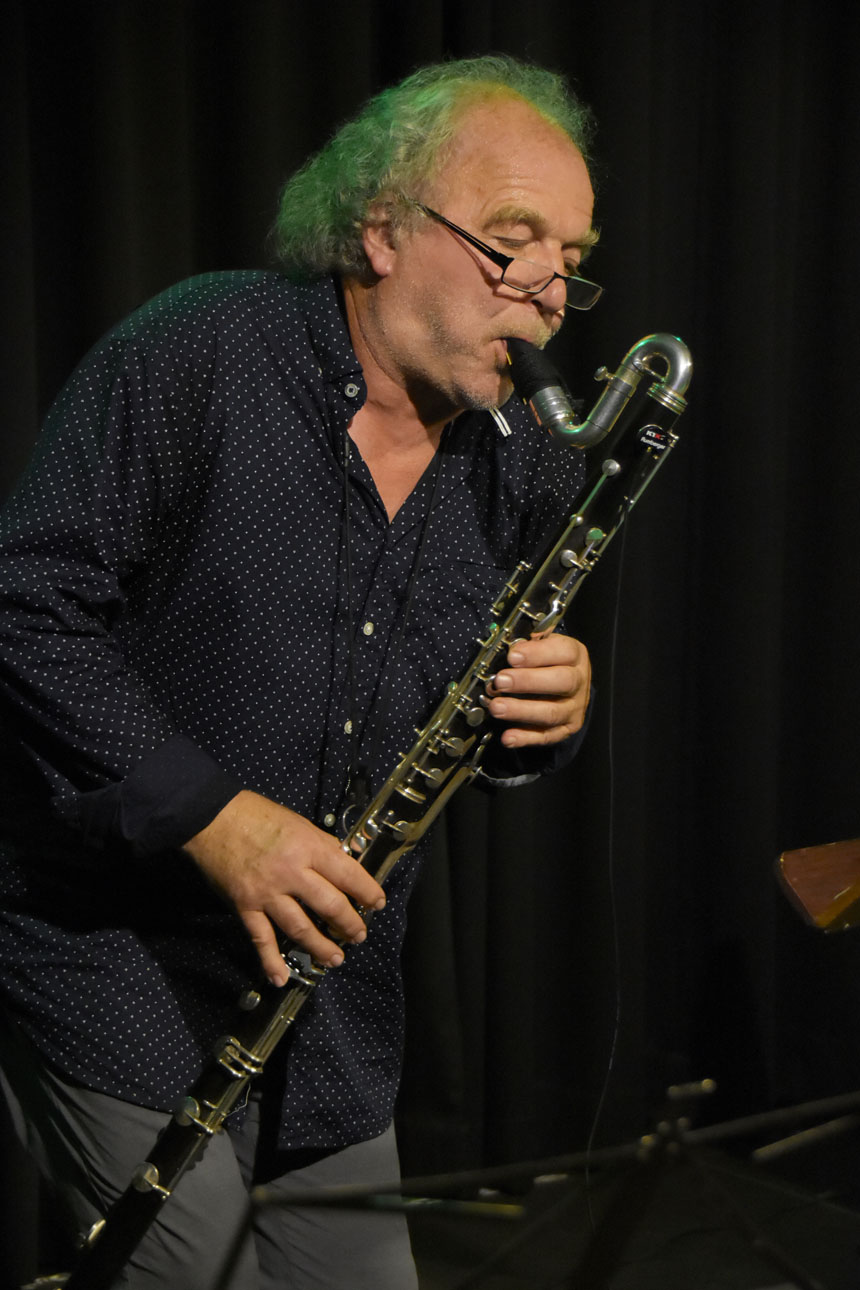 Gitarre vom Klassenfeind im Heulmodus - Heiner Reinhardt & Helmut "Joe ...