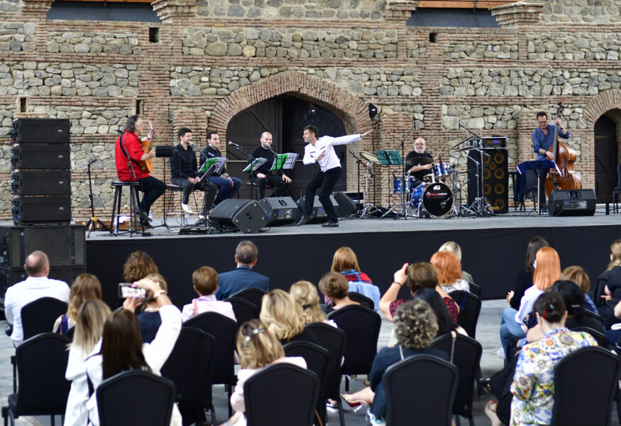 Samaia, ein interkulturelles Musik-Tanz-Projekt erlebte Premiere in ...