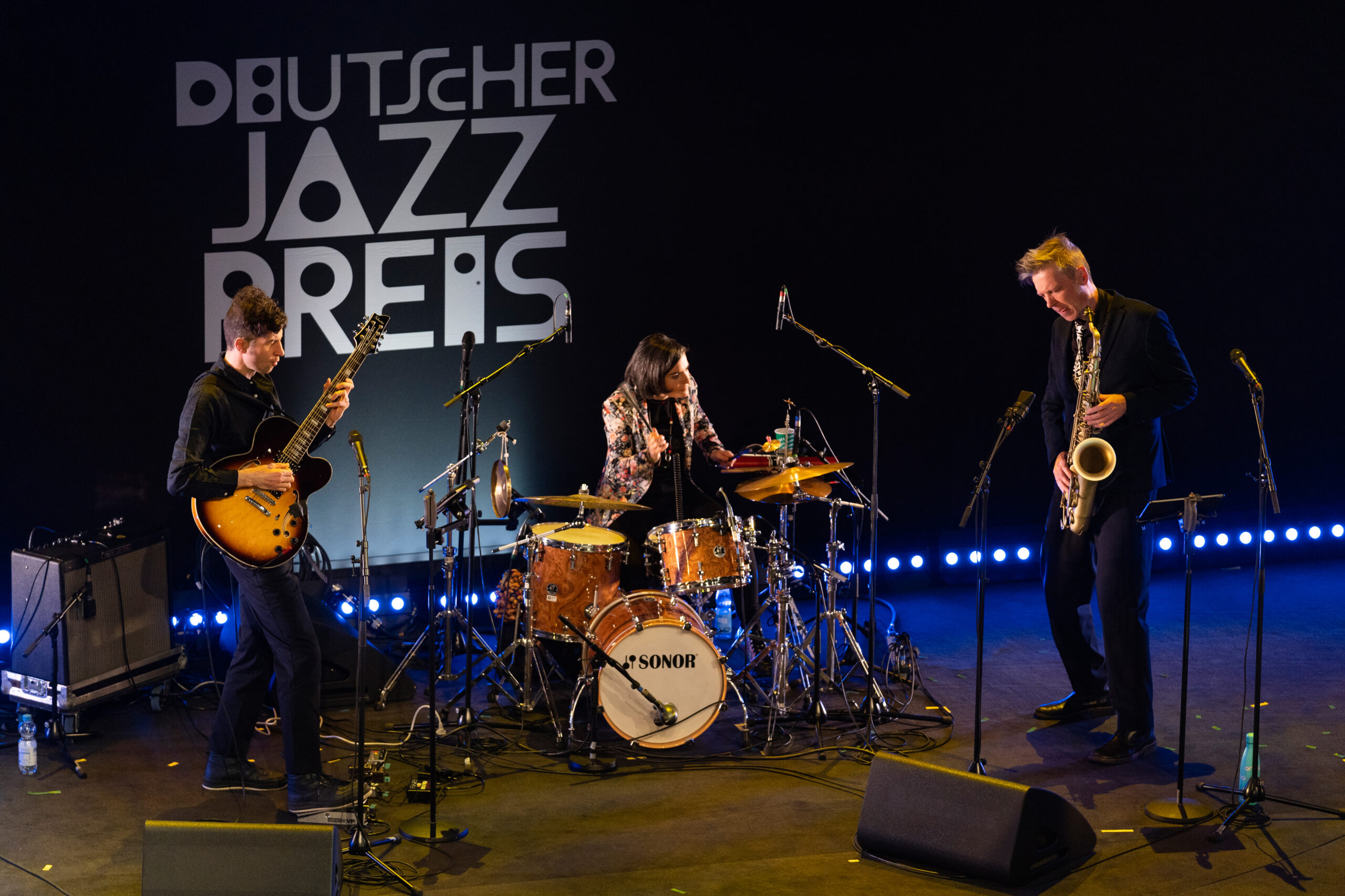 News: +++ Deutscher Jazzpreis hat nominiert +++ Pijazzo zum 3. Mal in Bayreuth +++ - JazzZeitung